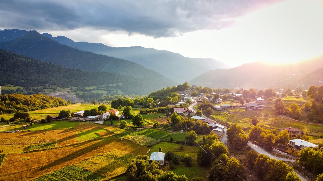 Köy Yerleşik Alanı Dışında Yapılaşma - EMSAL.COM